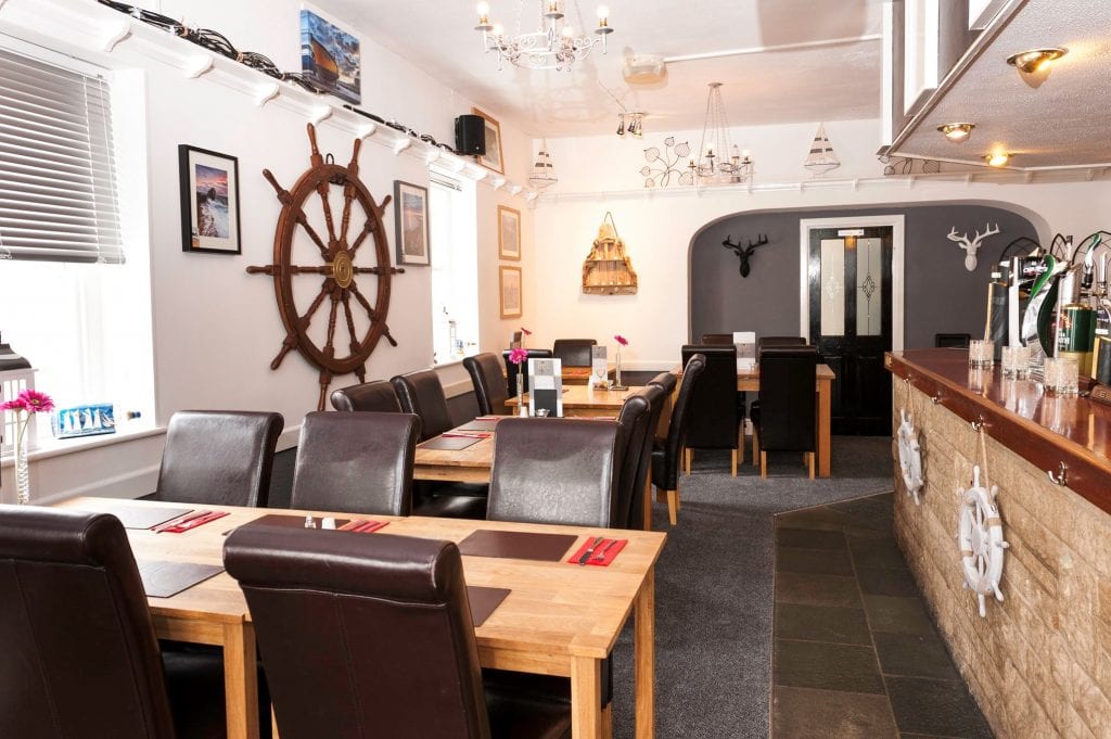 A double crown for the Eight Kings! - Admiral Taverns