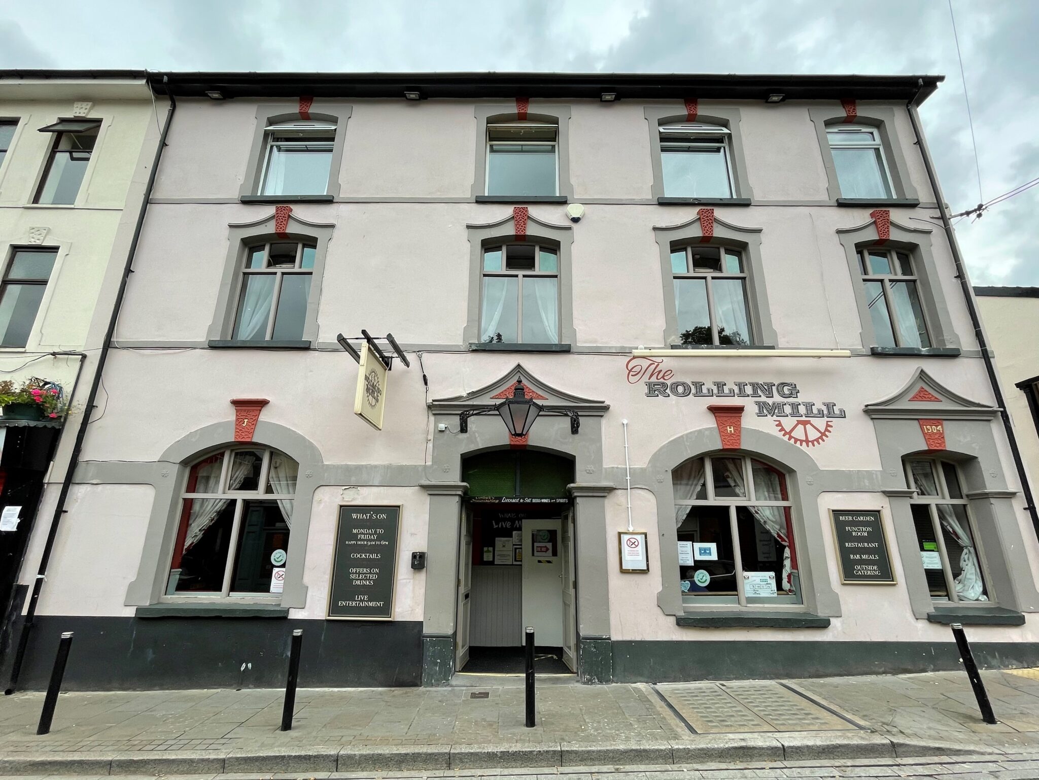 Rolling Mill, Abertillery - Admiral Taverns