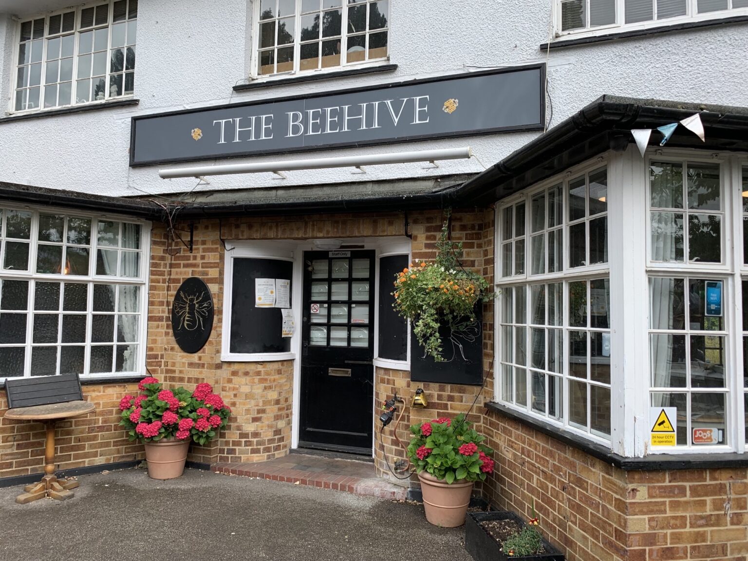Beehive, Great Waltham - Admiral Taverns