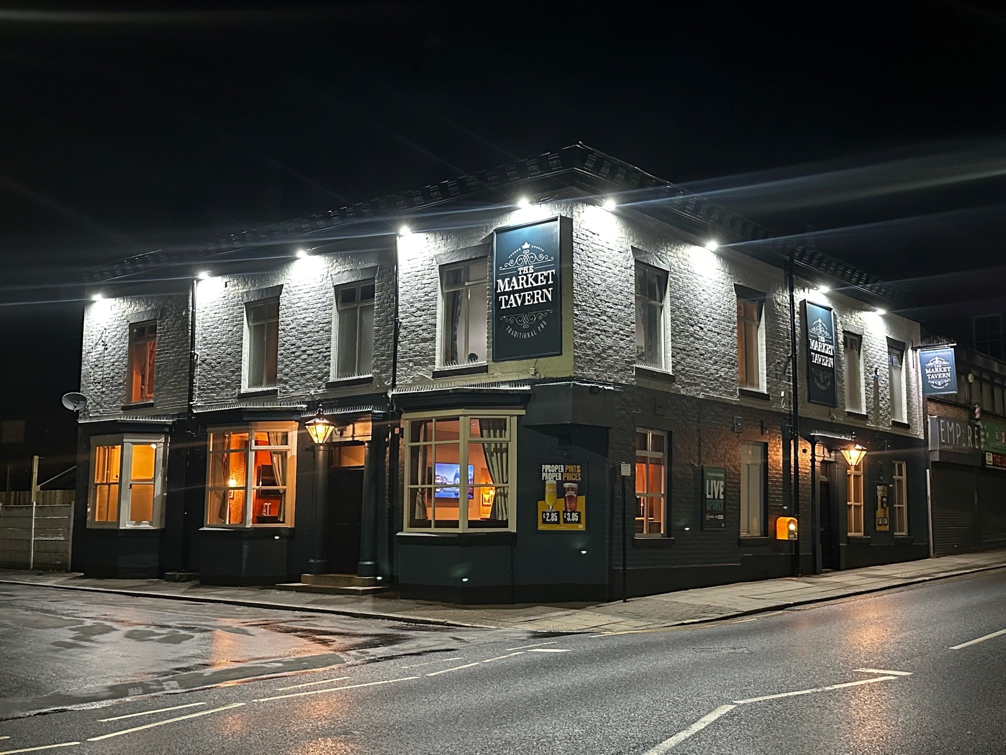 Community Pub Reopens Following £185,000 Investment - Admiral Taverns