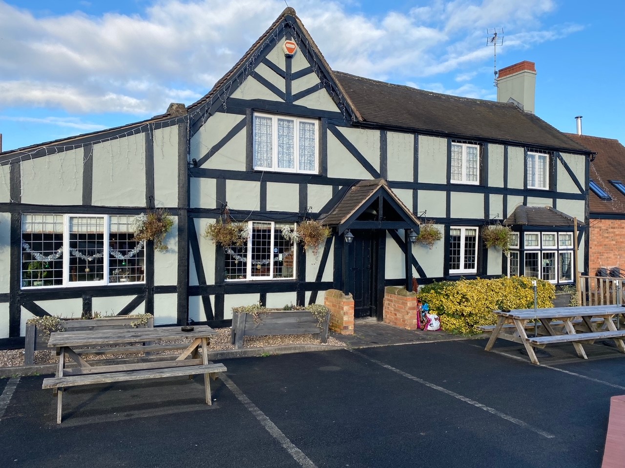 Red Hart, Flyford Flavell - Admiral Taverns