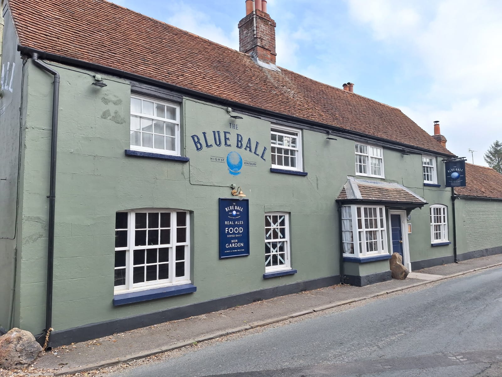 Blue Ball, Newbury - Admiral Taverns