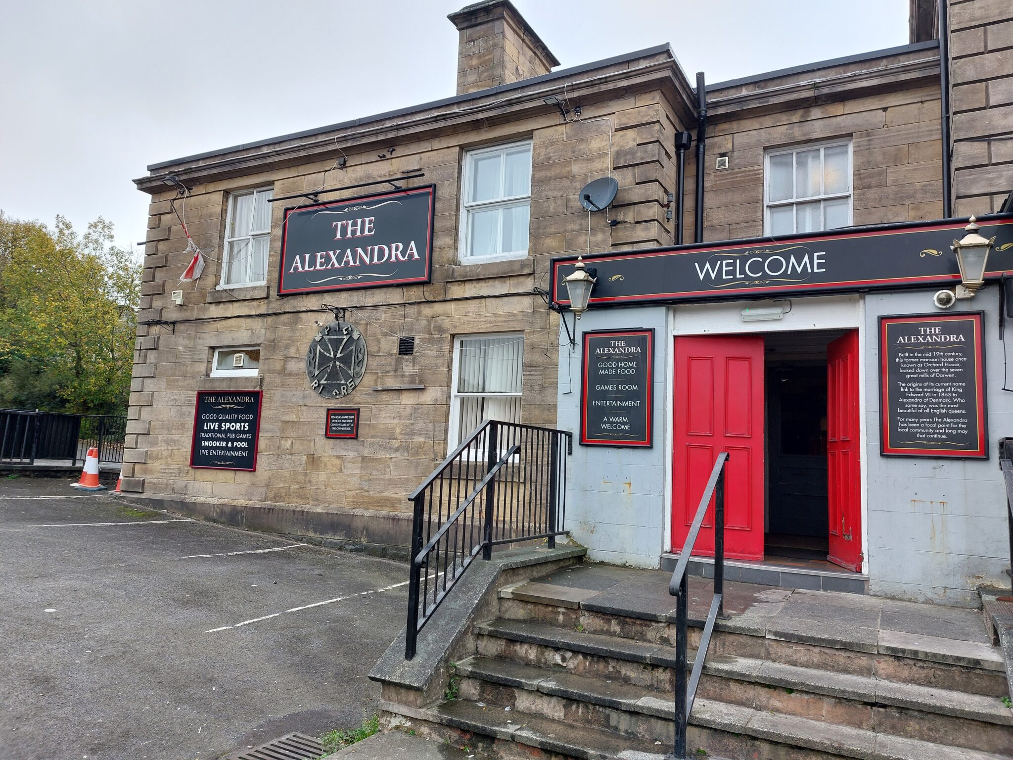 Alexandra, Darwen - Admiral Taverns